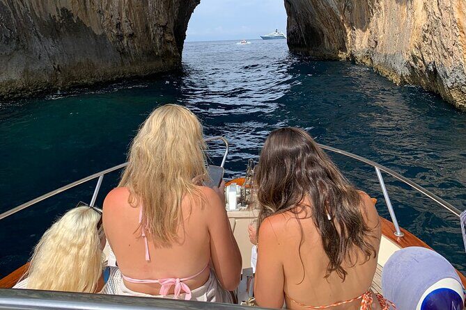 Full Day Private Boat Tour of Capri - FAQ