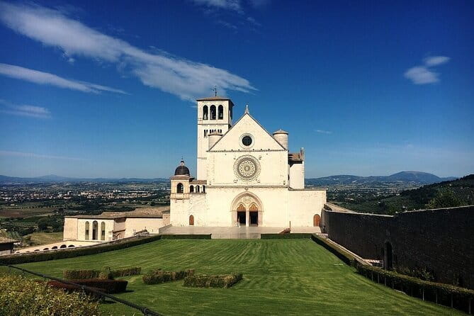 Full Day Private Guided Tour to Assisi and Cortona from Florence - A Detailed Look at the Day