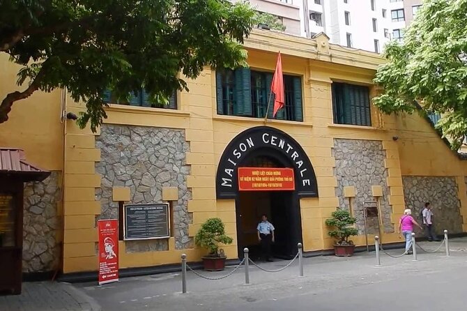 Full Day Private Luxury Tour with Cyclo in Hanoi - FAQs