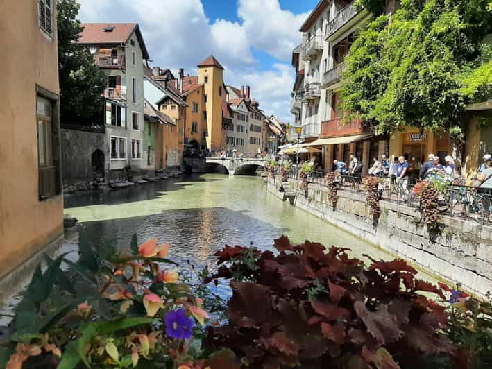 Full-Day Private Tour From Geneva to Annecy - Service Features