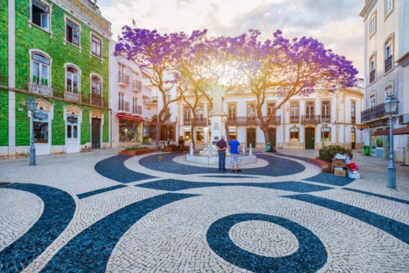 Full-Day Private Tour in Lagos and Benangil from Lisbon - Key Points