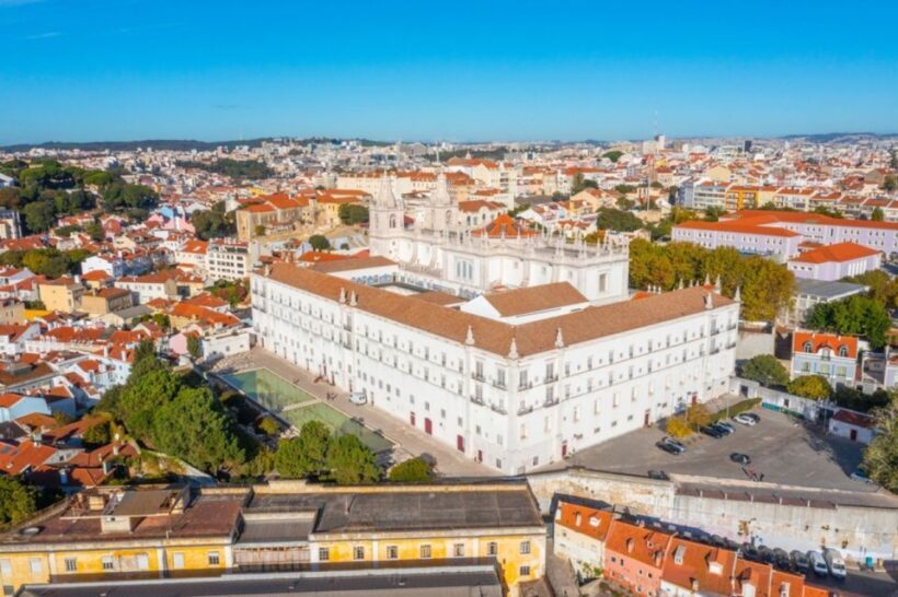 Full-Day Private Tour in Lisbon - Who is this tour best suited for?