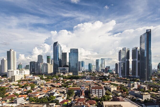 Full Day Private Tour of Jakarta Visit Highlights Places - What to Expect in Terms of Pacing and Logistics