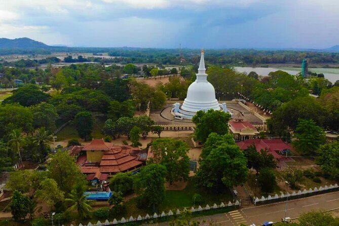 Full Day Private Tour to the Vedda Aboriginal Village - Exploring the Mahiyangana Raja Maha Viharaya