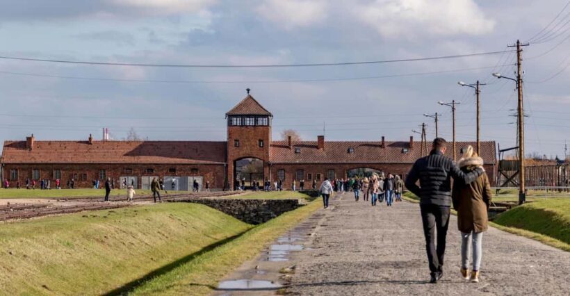 Full-Day Private Trip from Prague to Auschwitz - Birkenau - What Makes This Tour Stand Out?