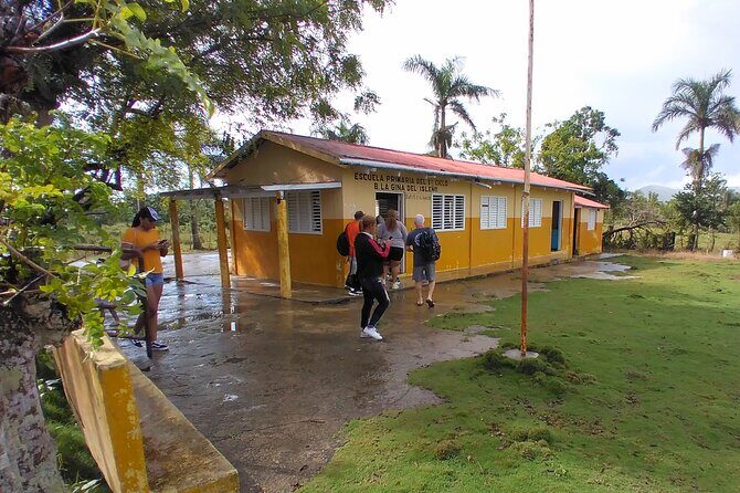 Full Day Punta Cana Safari with Lunch by the River - FAQ