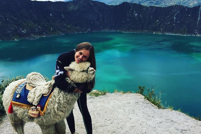 Full-Day Quilotoa Lake Hiking Tour From Quito - Visiting the Stunning Quilotoa Lake