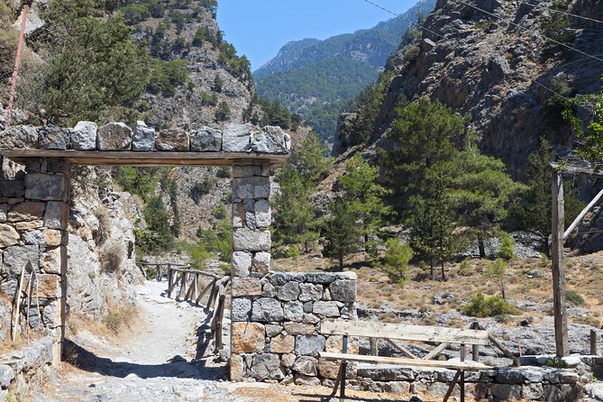 Full Day Samaria Gorge 10-Mile Walking Tour - Maximizing Your Samaria Gorge Adventure