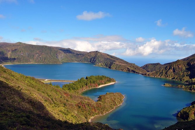 Full Day Sete Cidades and Lagoa Do Fogo PRIVATE 4WD Tour With Lunch - Traveler Experience and Reviews