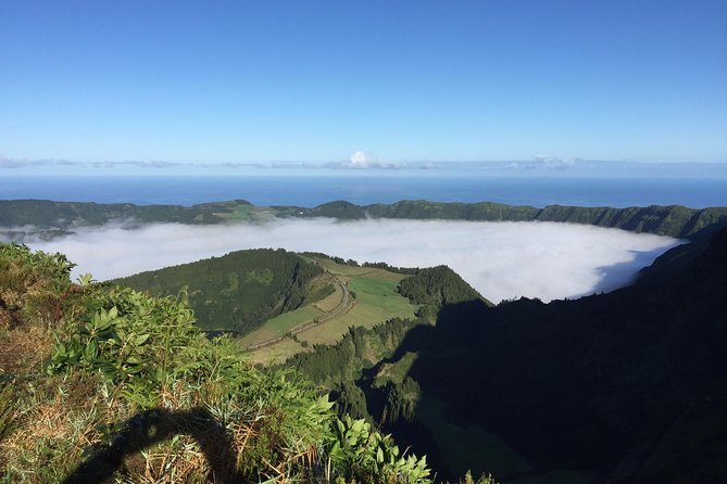 Full Day Sete Cidades and Lagoa Do Fogo PRIVATE 4WD Tour With Lunch - Savoring Azorean Specialties