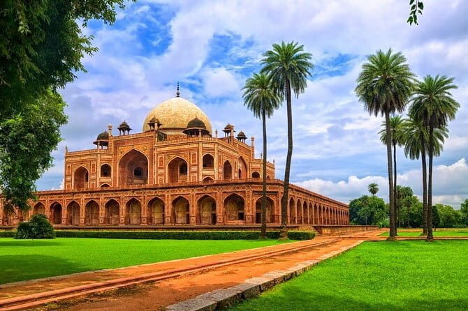 Full Day Sightseeing Tour of Delhi - An Efficient Way to Cover Delhi’s Major Highlights