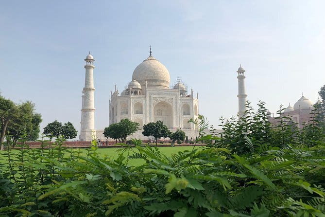 Full Day Taj Mahal & Fatehpur sikri Tour from Delhi by Car - An In-Depth Look at Your Day in Agra