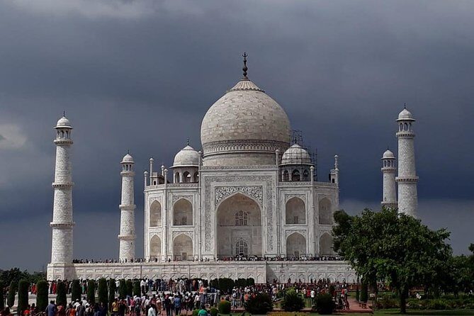 Full day Taj mahal & Red fort tour by Gatimaan Train from Delhi - The Sum Up