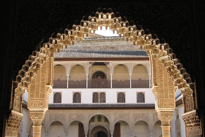 Full Day to Alhambra Palace and Generalife Gardens From Torremolinos - Tips for a Successful Trip