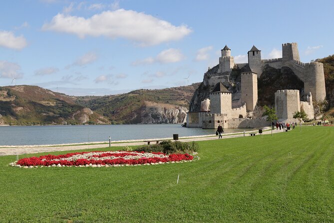 Full-Day Tour along Danube with Three Stronghold Sightseeing and Wine Tasting - Key Points