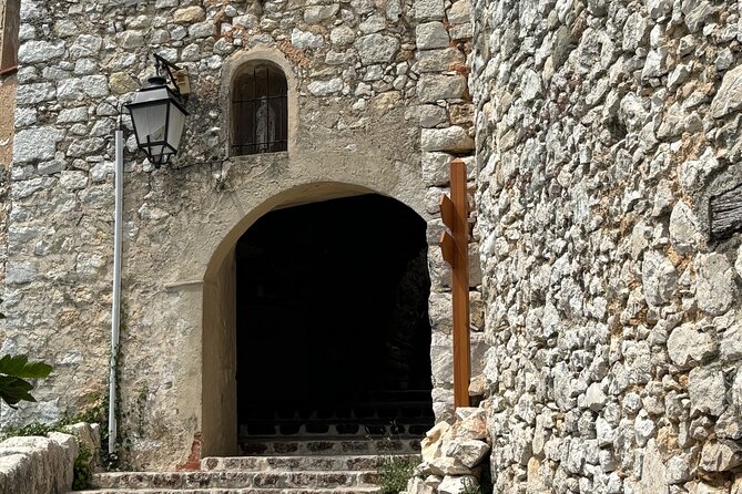 Full Day Tour at Historical Medieval Villages of Nice France - Addressing Customer Service Issues