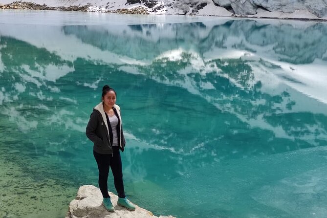 Full Day Tour Charquini and Laguna Esmeralda - Key Points