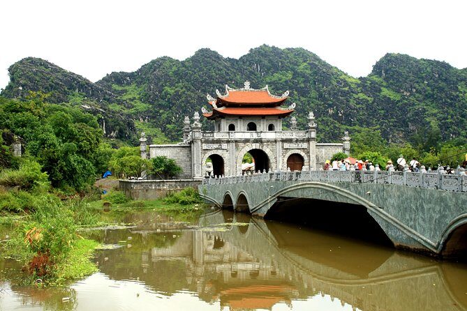Full Day Tour From Hanoi: Hoa Lu Tam Coc, Biking & Boating - An In-Depth Look at the Itinerary