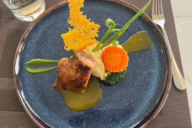 Full Day Tour Halong Bay & Lan Ha Bay on 5tar Premium Cruise - FAQ