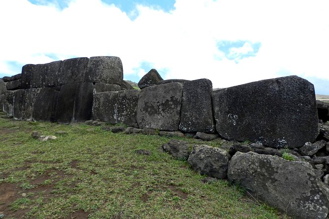 Full Day Tour in Rapa Nui - Experienced Guides and Cultural Insights