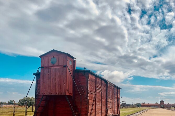Full-Day Tour of Auschwitz and Wieliczka Salt Mine From Krakow - Important Information for Tour Participants