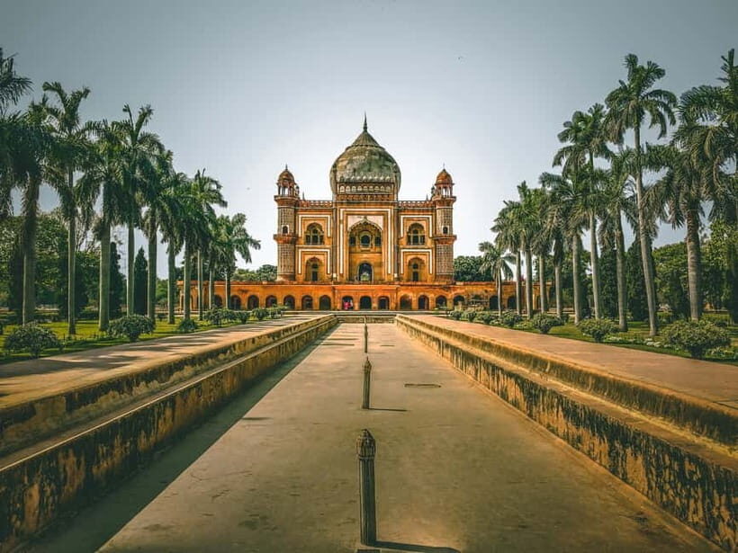 Full Day Tour of Old & New Delhi with India Iconic Red fort - The Red Fort Show Experience