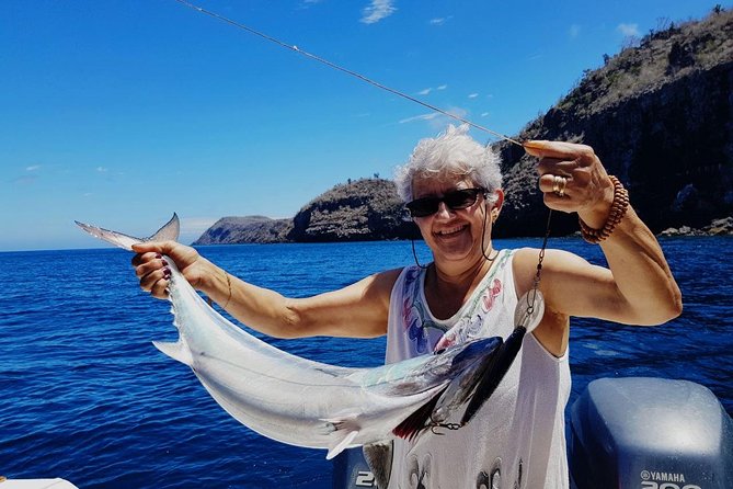 Full Day Tour Pinzon Island + La Fe/Las Palmas - Snorkeling & Fishing - Fishing Experience