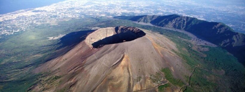 Full Day Tour: Pompeii and Vesuvio with Bus Transfer - Discovering Pompeii and Mount Vesuvius: What You Can Expect