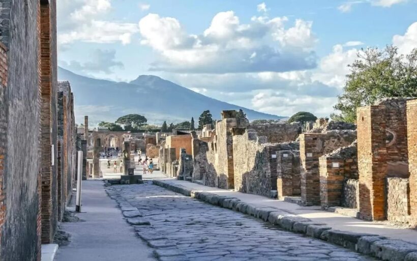 Full Day Tour: Pompeii and Vesuvio with Bus Transfer - Unpacking the Experience: Strengths and Limitations