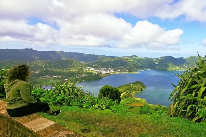 Full Day Tour Sete Cidades & Lagoa Do Fogo With Lunch - Visiting Sete Cidades Volcanic Crater