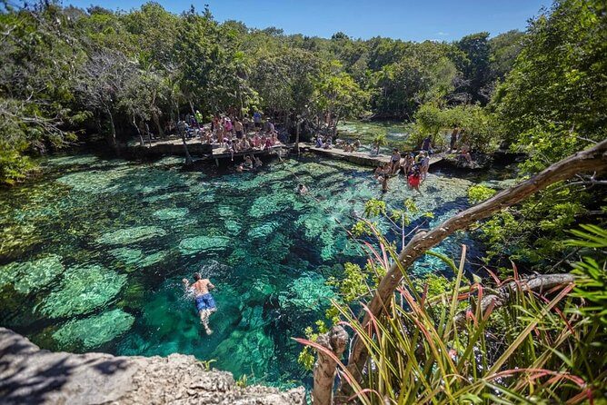 Full day tour to BACALAR, Beach Club, Kayak and an amazing Cenote - The Sum Up