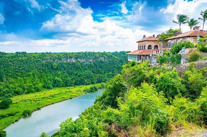 Full Day Tour to Catalina Island and Altos de Chavón - Who Should Consider This Tour?