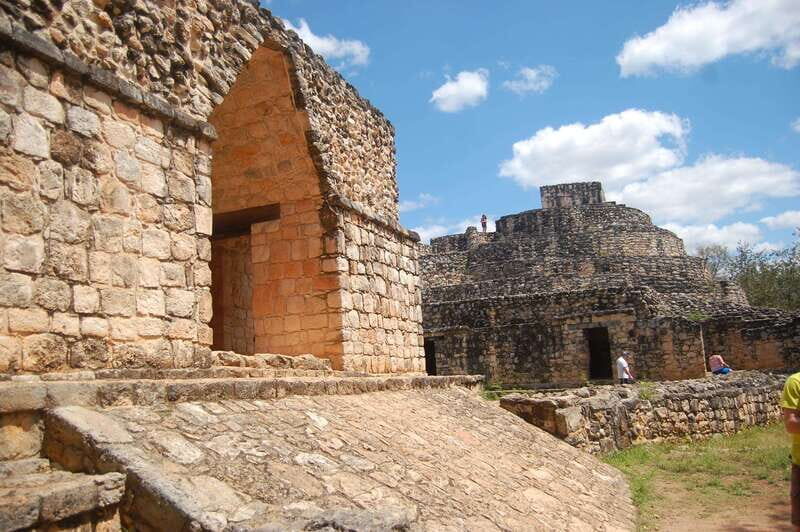 Full Day Tour to Ek Balam Maya Ruins and Colonial Valladolid - Transportation and Group Dynamics