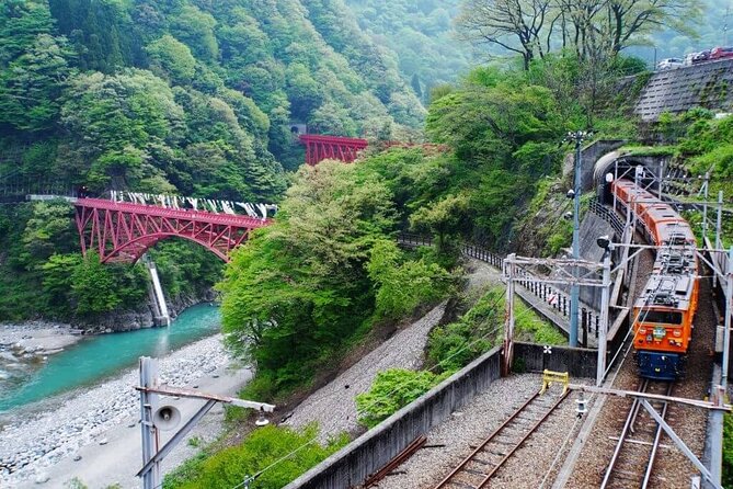 Full Day Tour to Kurobe Gorge and Unazuki Onsen From Kanazawa - Exploring Unazuki Onsen