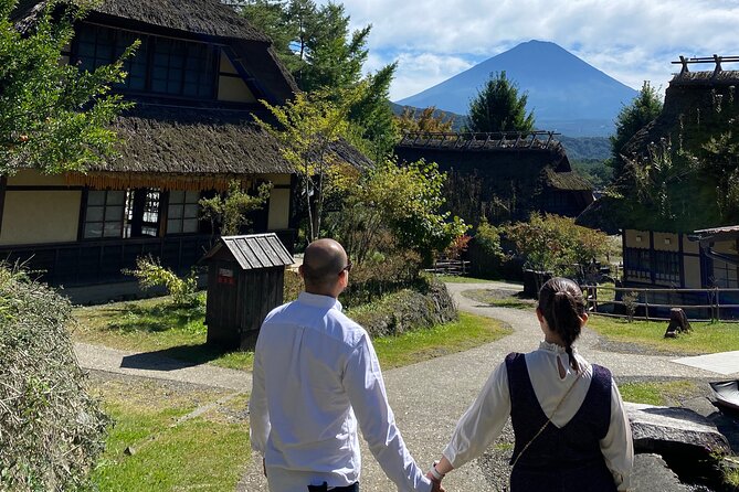Full Day Tour to Mount Fuji in Spanish - Expert Tour Guides and Communication