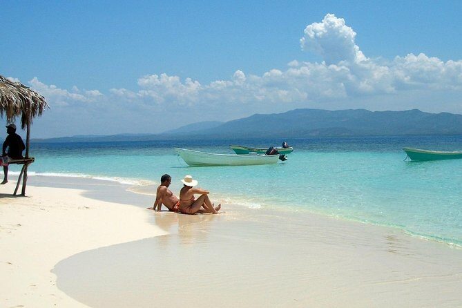 Full Day Tour to Paradise Island - Cayo Arena - A Detailed Look at the Paradise Island Tour Experience