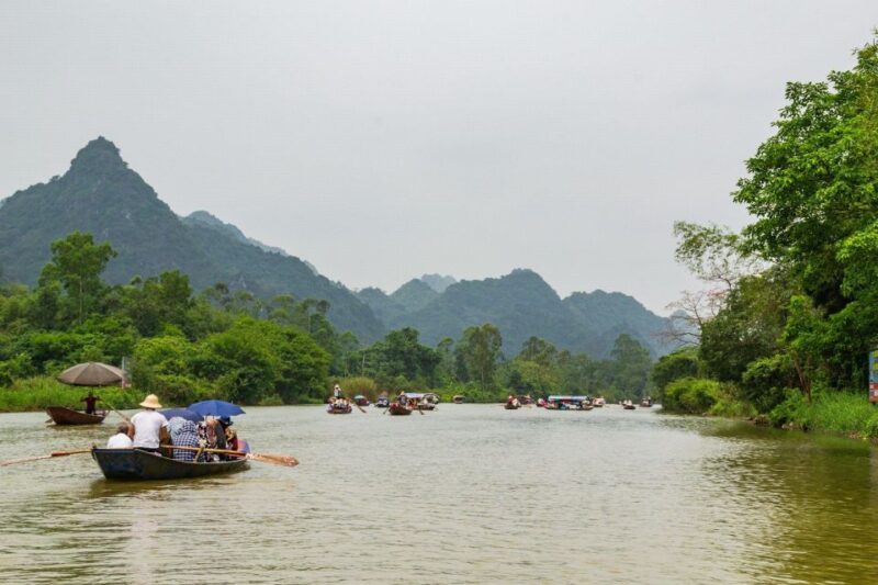 Full Day Tour to Perfume Pagoda with Traditional Boat Ride - Authenticity and Cultural Context
