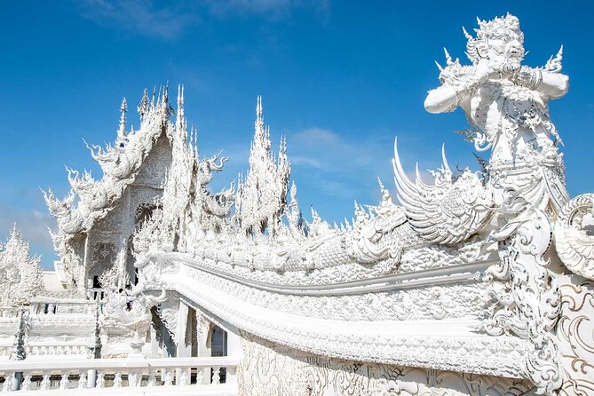 Full Day Tour White Temple Black House and Blue Temple with Lunch - The Sum Up