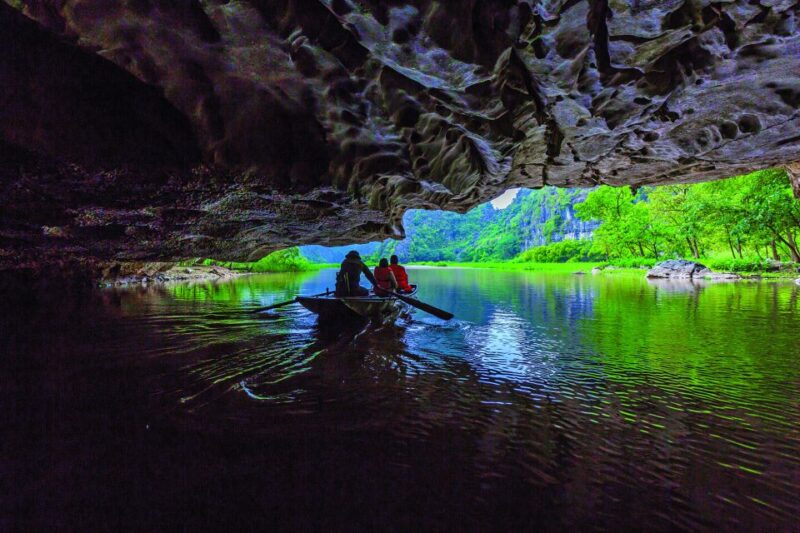 Full Day Trang An, Bich Dong Pagoda, Biking & Family Visit - Key Points