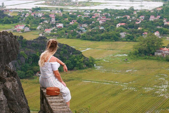 Full-Day Trang An, Hoa Lu and Mua Cave Tour with Lunch - Who Is This Tour Best For?