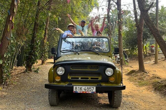 Full-Day Trip to Duong Lam Ancient Village With Jeep & Daily Life - Key Points