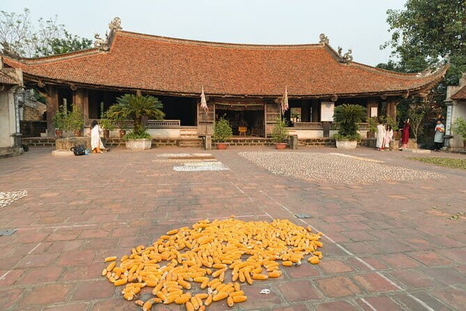 Full-Day Trip to Duong Lam Ancient Village With Jeep & Daily Life - A Detailed Look at the Tour Experience