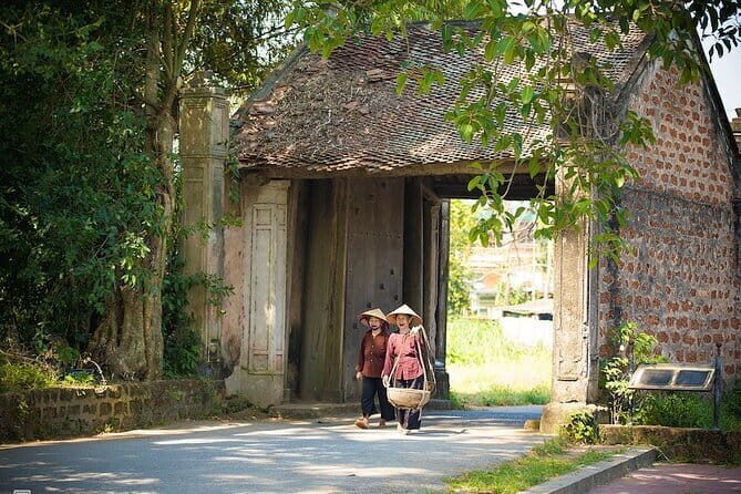Full-Day Trip to Duong Lam Ancient Village With Jeep & Daily Life - The Value Proposition