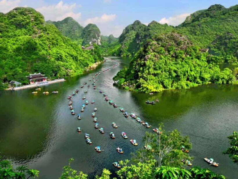 Full Day Visit Perfume Pagoda and Yen Stream From Hanoi - Exploring the Route: From Hanoi to the Sacred Mountains