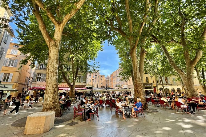 Full-Day Wine and Cheese Tour Around Aix-En-Provence From Marseille - Exploring Aix-en-Provence