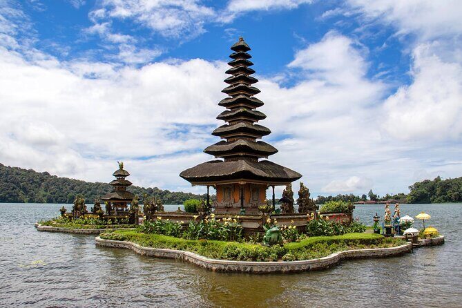 Full Day Wonders of Bali Group Tour with Pickup and Lunch - Key Points
