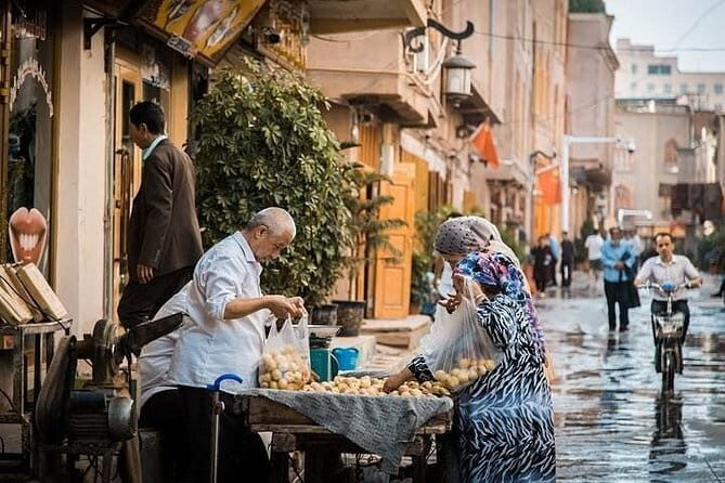 Full-inclusive Kashgar Private Day Tour with Sunday Market - Exploring Kashgar: What to Expect from the Tour