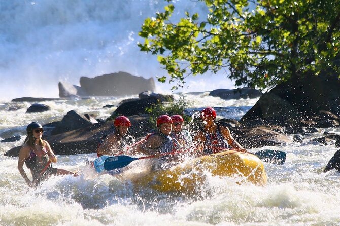 Full Ocoee River Rafting Adventure With a Riverside Lunch - Meeting the Experienced Guides