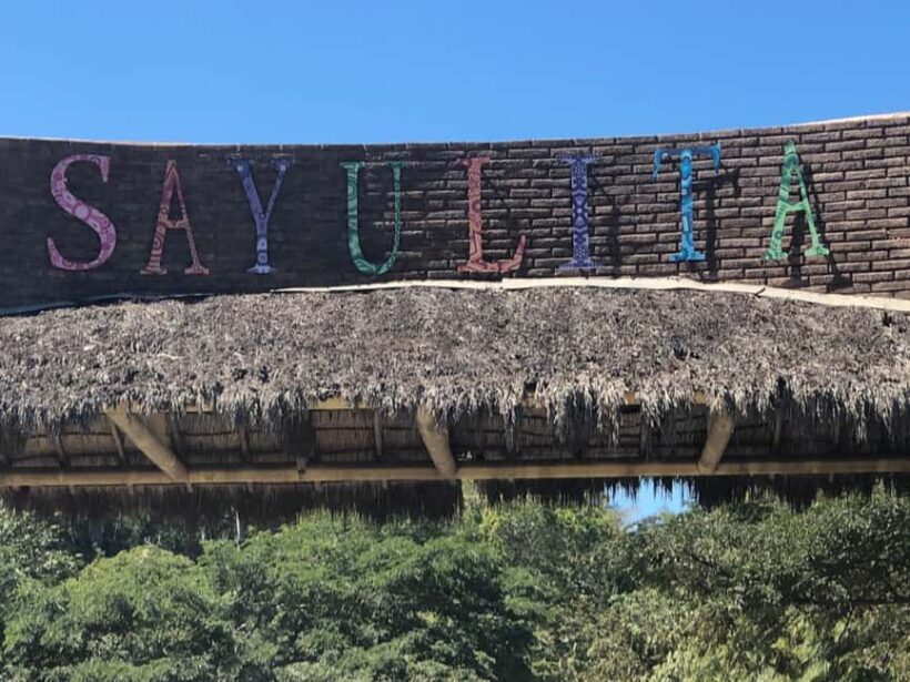 Full-Day Private Tour Puerto Vallarta to Sayulita Exploration - Relaxing at Playa De Los Muertos
