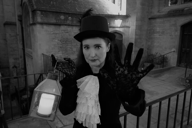 Fully Guided Bristol Ghost Tours - Role of Costumed Guides